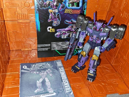 Transformers Generations Legacy Voyager Comic Universe Decepticon Tarn ...