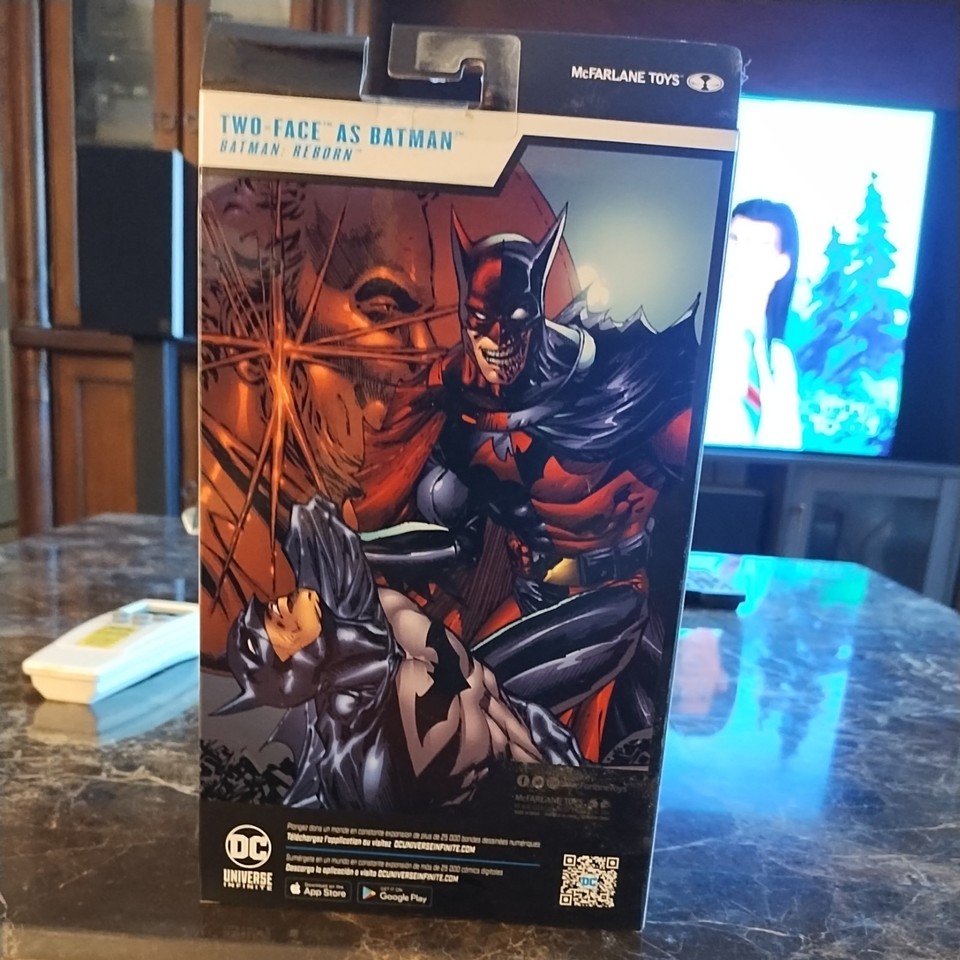DC Multiverse Batman: Reborn Two-Face as Batman 7-Inch Scale Action ...