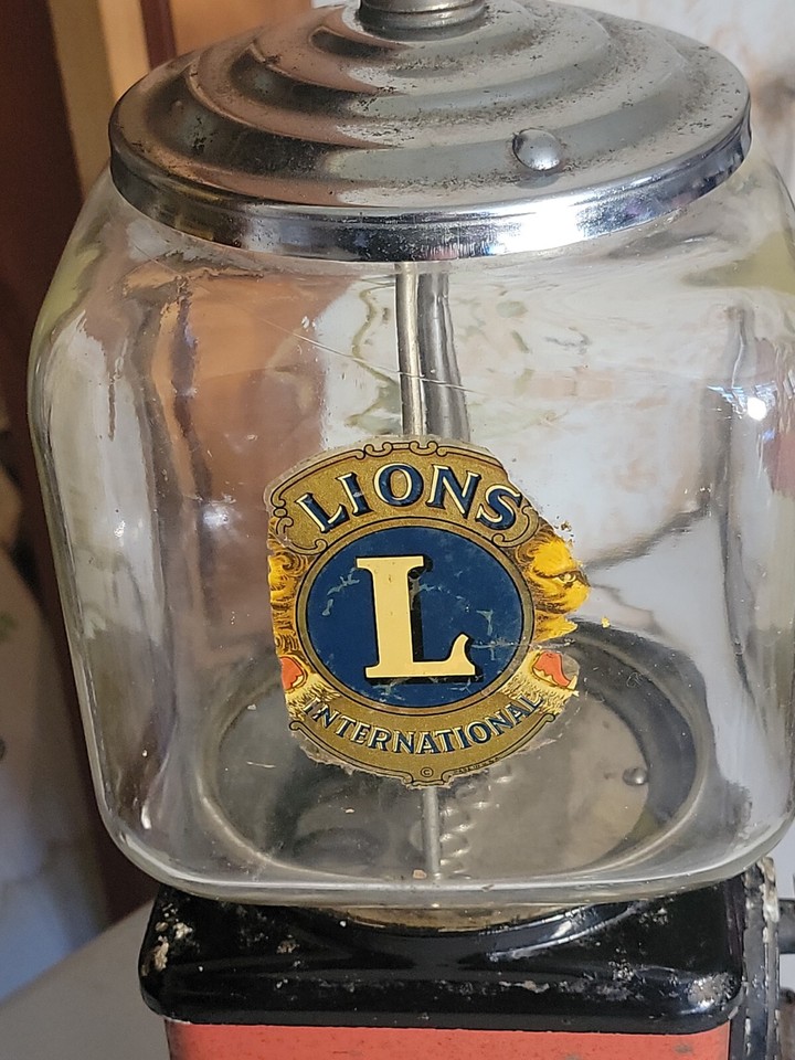 Vintage Topper Deluxe 1 Cent Gumball Machine Lions International ...