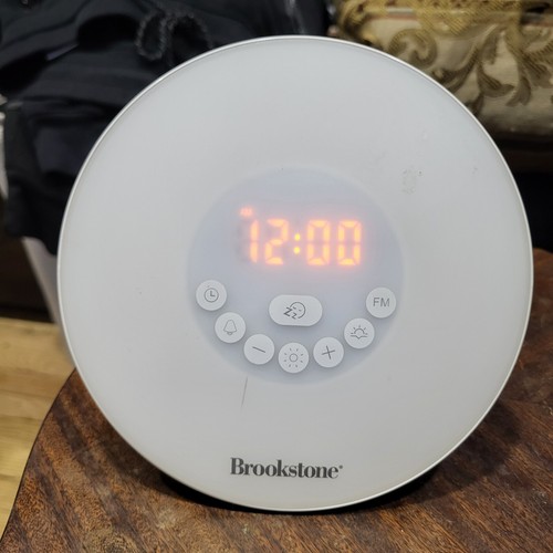 BROOKSTONE SUNRISE WAKE-UP ALARM CLOCK LIGHT COLOR CHANGING - SIMULATE ...