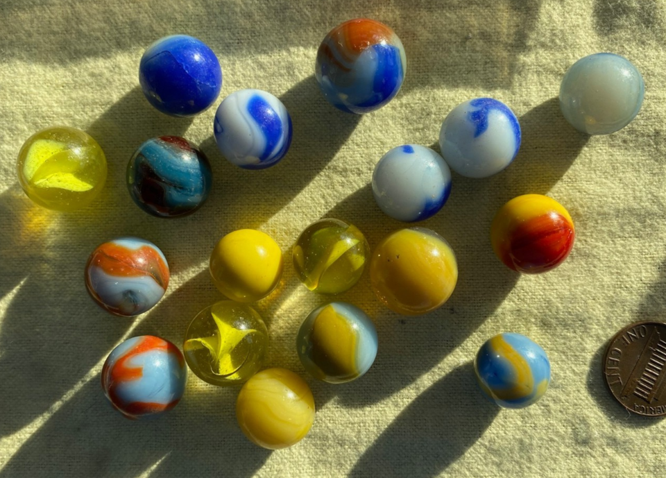 18 Marbles, small,med., Light Blue, Dark Blue, Yellow, Brown,Rust swirl ...