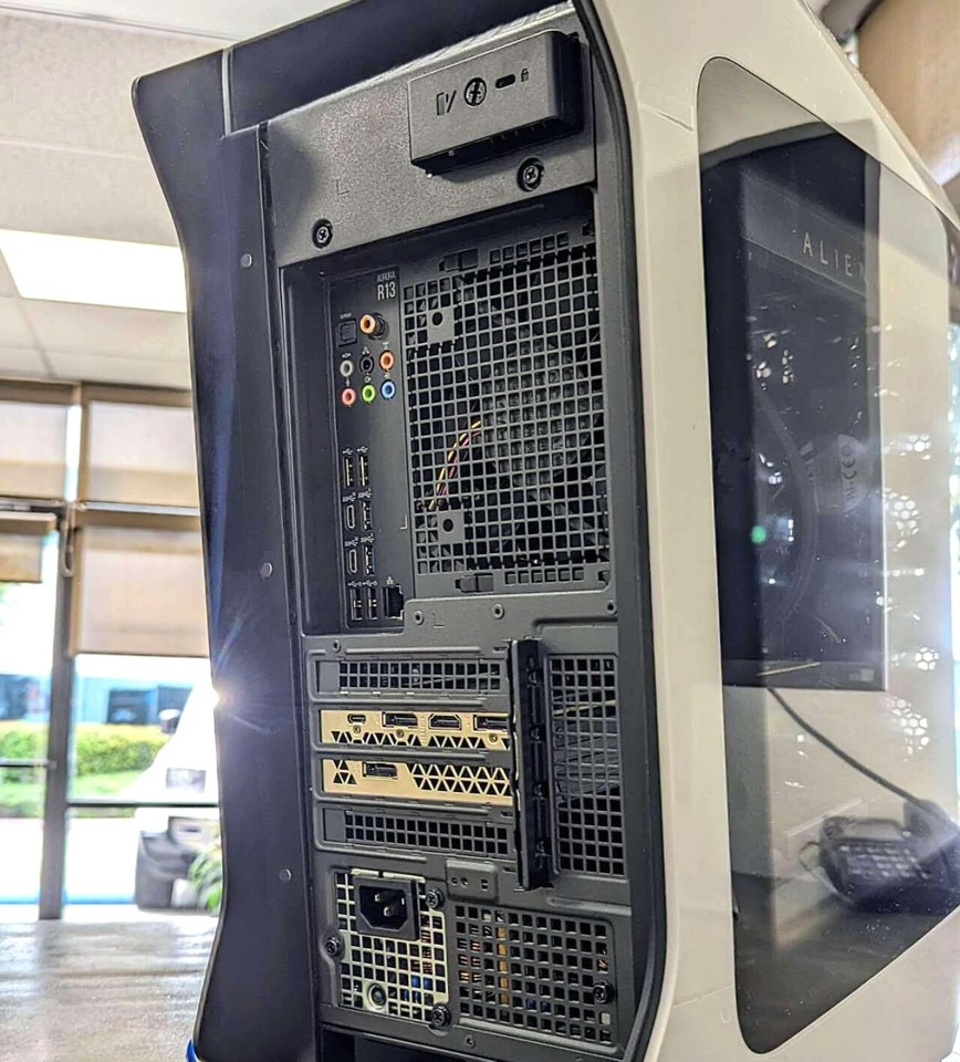 Alienware R13 GAMING PC i9 12th gen RTX 5060 Ti 64GB DDR5 1TB SSD Win11 ...