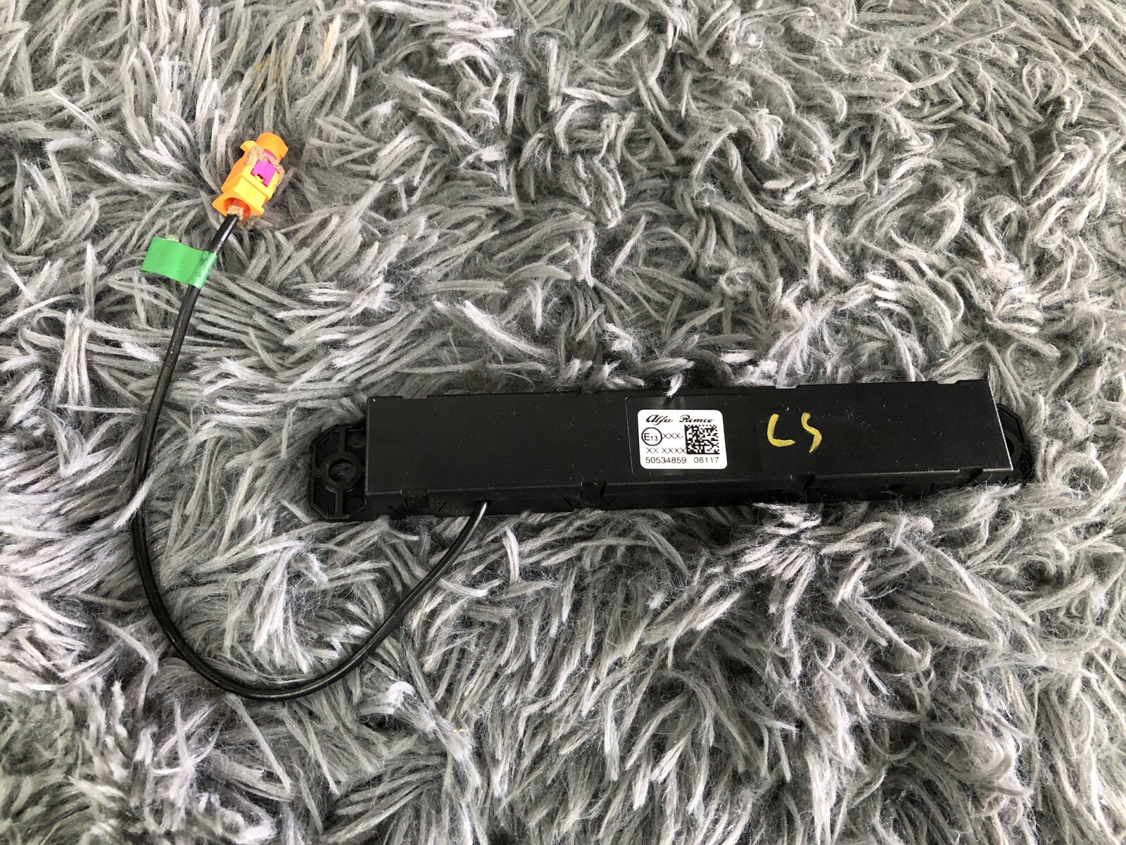 2017-2019 Alfa Romeo Giulia ANTENNA AMPLIFIER BOOSTER 50534859 OEM ST37 ...