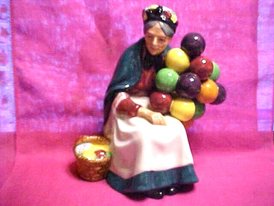 VTG Balloon Lady Royal Doulton The Old Balloon Seller HN 1315 Figurine ...
