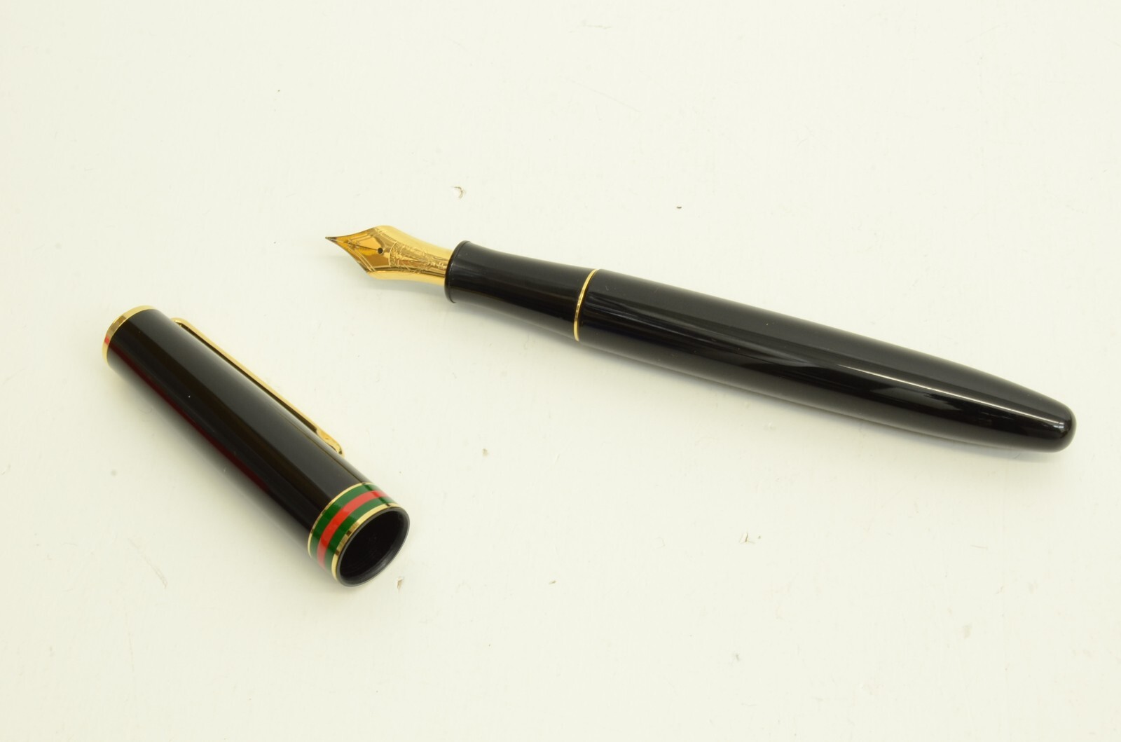 Authentic Gucci Anniversary Fountain Pen Web Stripe Supreme Desk ...