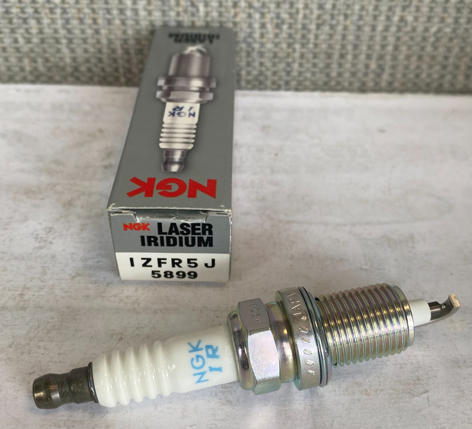 NGK SPARK PLUG LASER IRIDIUM 5899 IZFR5J | eBay