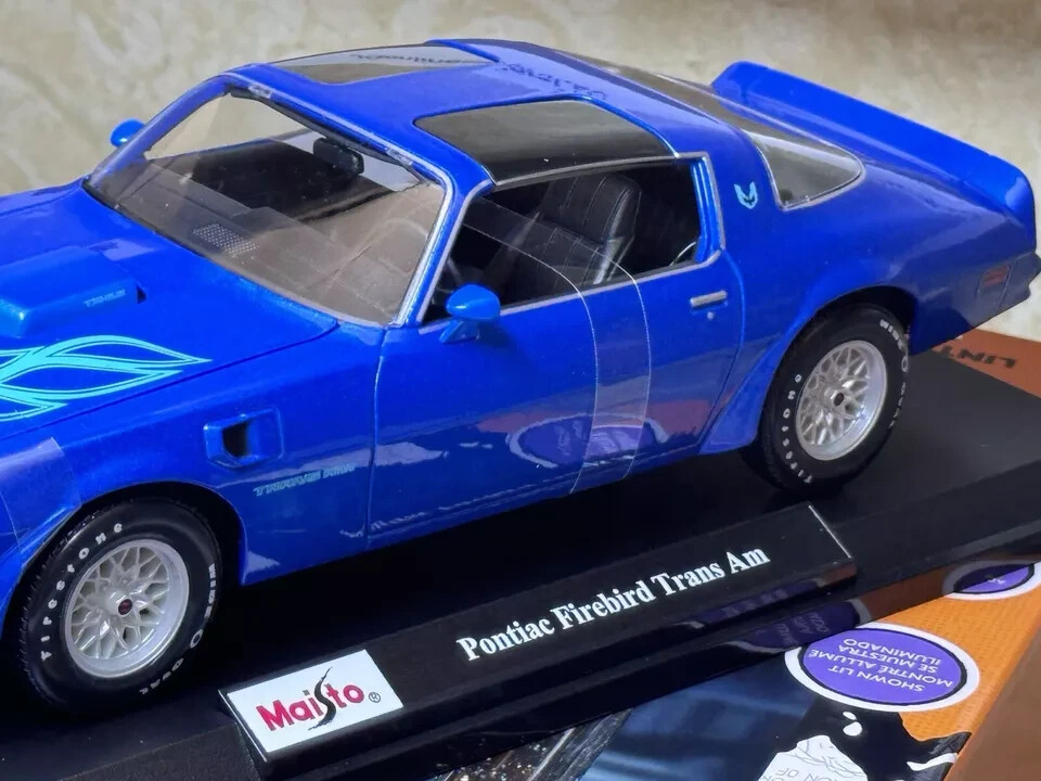 PONTIAC FIREBIRD TRANS AM BLUE 1/18 DIECAST MODEL CAR BY MAISTO 31464 ...