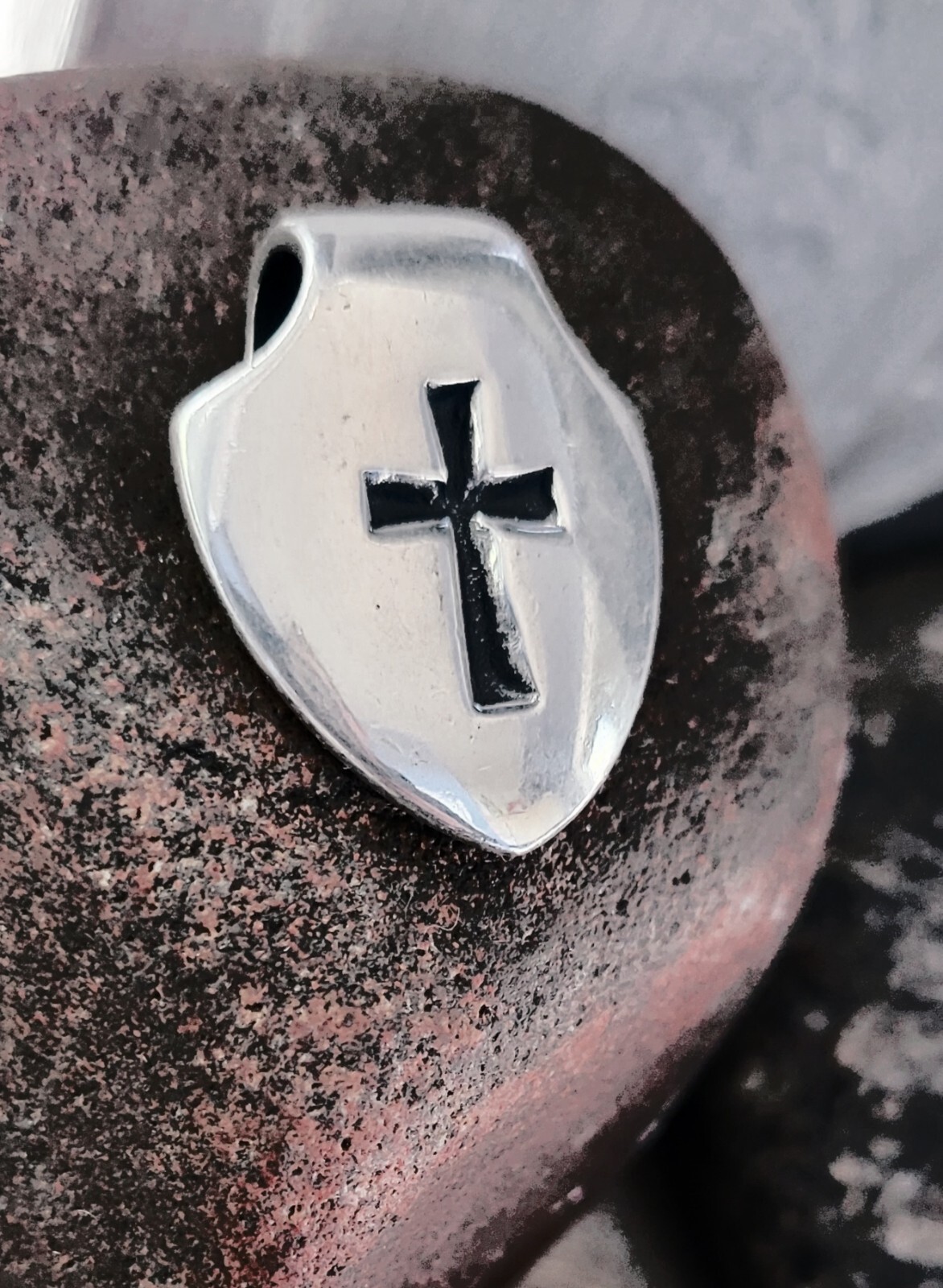 Retired James Avery Shield Pendant Heavy 17.68 Grams … - Gem