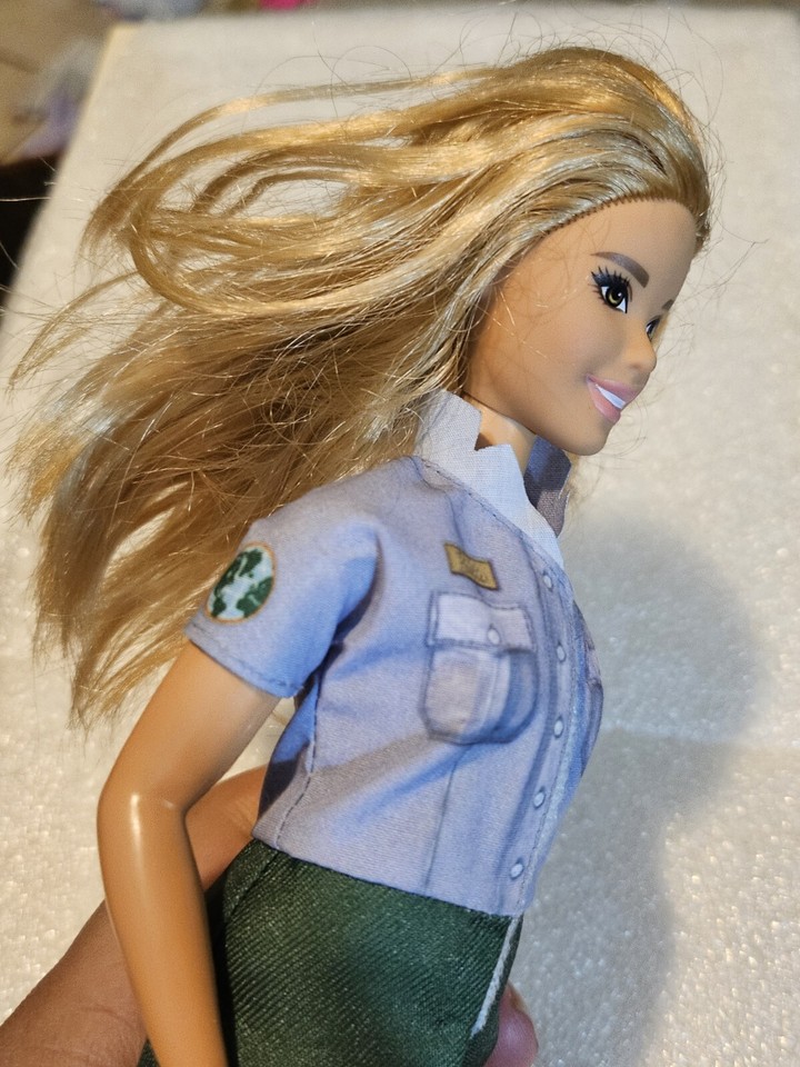Barbie 12-In Blonde Curvy Park Ranger Doll With Ranger Outfit EUC C409G ...