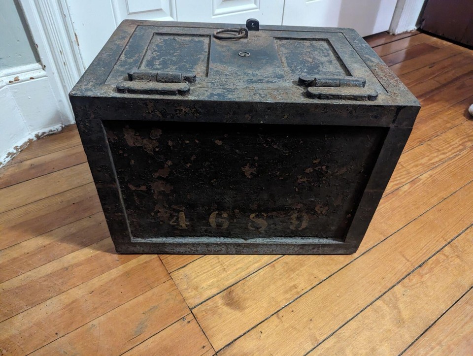 Railway ExpressAntique original authentic Cast Iron Strong Box Safe ...