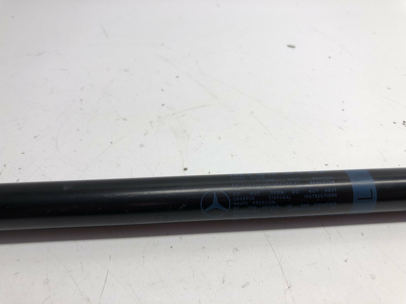 MERCEDES-BENZ E-CLASS W212 Front Left Bonnet Strut A2048800029 2015 LHD ...