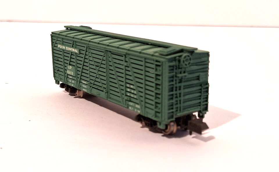 N Scale Concor 40' Penn Central Stock Car 65810 | eBay