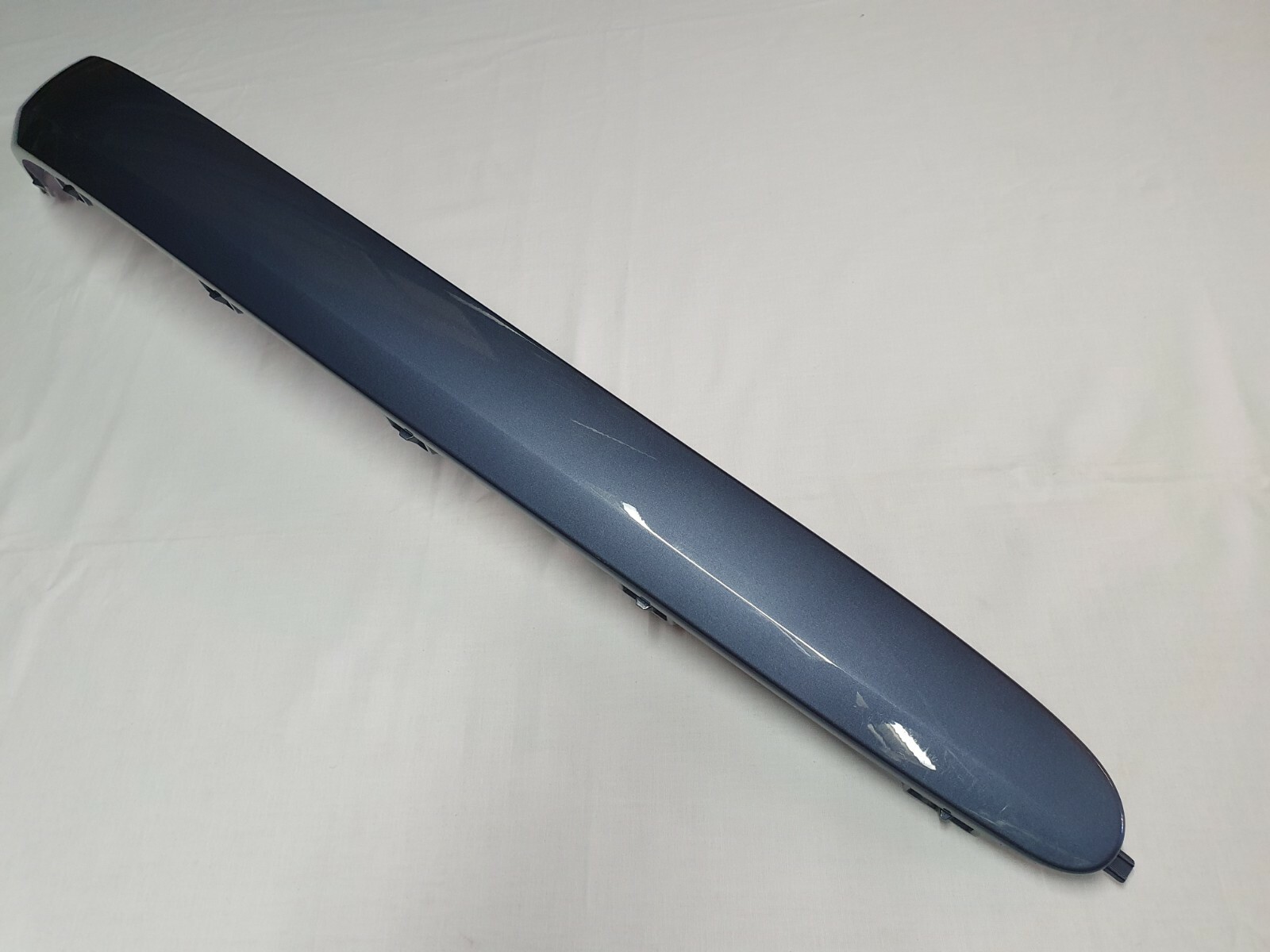 Neu Orig. Mercedes W211 5353 Tealitblau met. Leiste Hinten Links ...