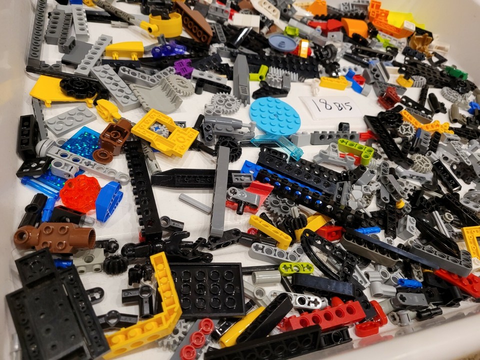 Huge Lego Technic Bionicle Lot Parts ships space robotics star wars ...