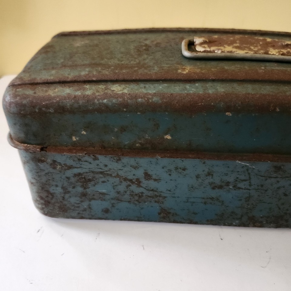 Vtg Old Metal Tackle Box W/Vtg New In Package + Used Lures + Tackle | eBay