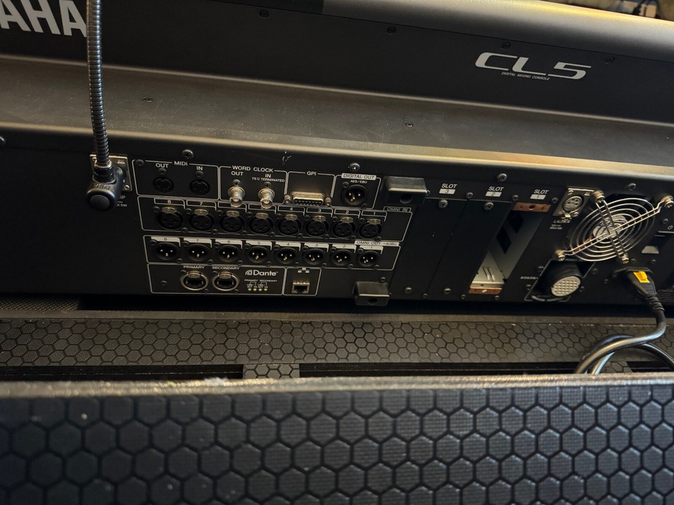 Yamaha CL5 80 Ch Digital Audio Console Mixer Dante Church Owned Road ...