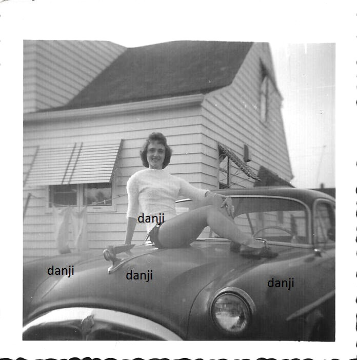 SHAPELY girl in SHORT SHORTS in SEXY pose on HOOD of 1950 PACKARD Car* old Photo ...