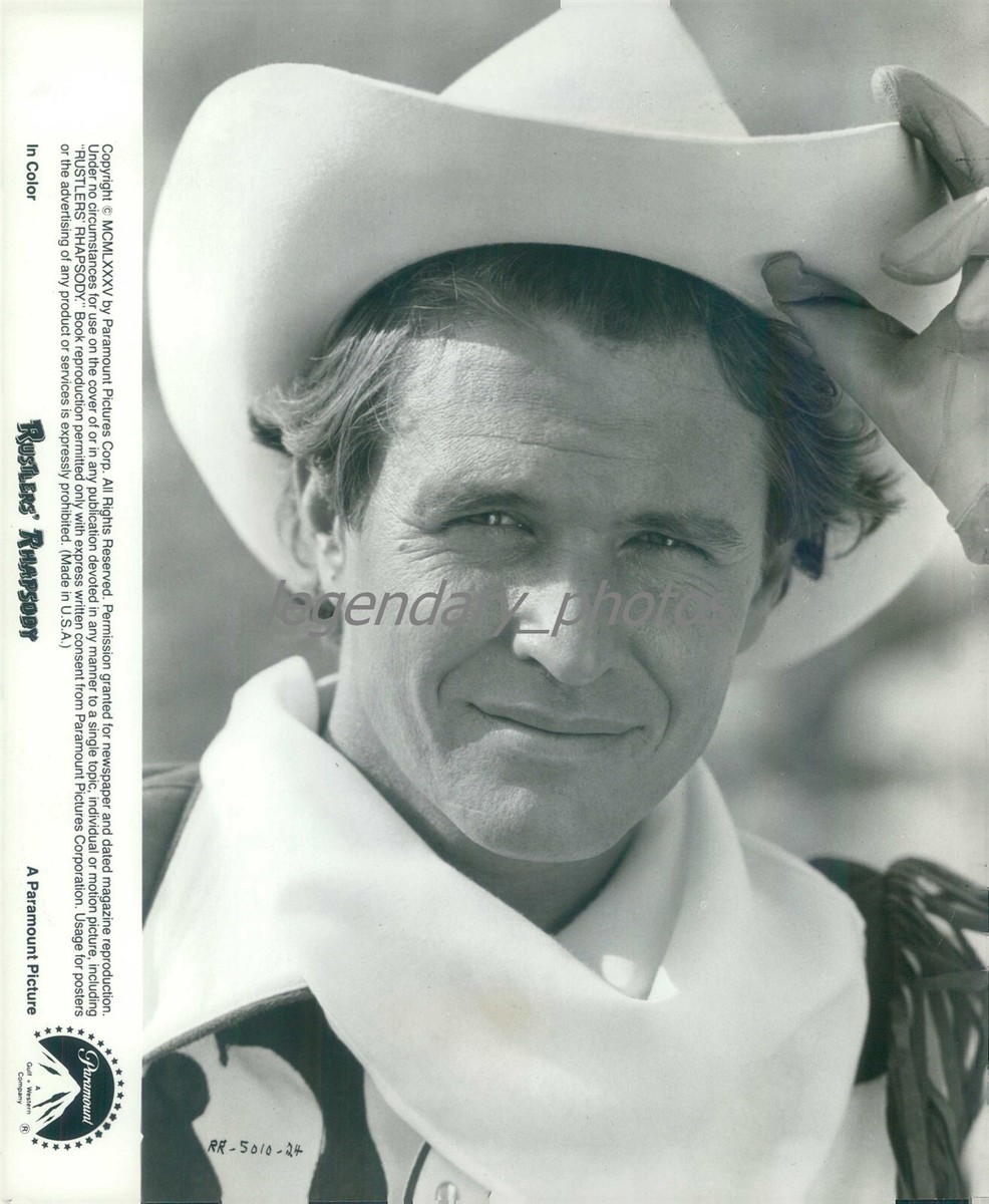 Tom Berenger Tom Berenger | Applecrumple