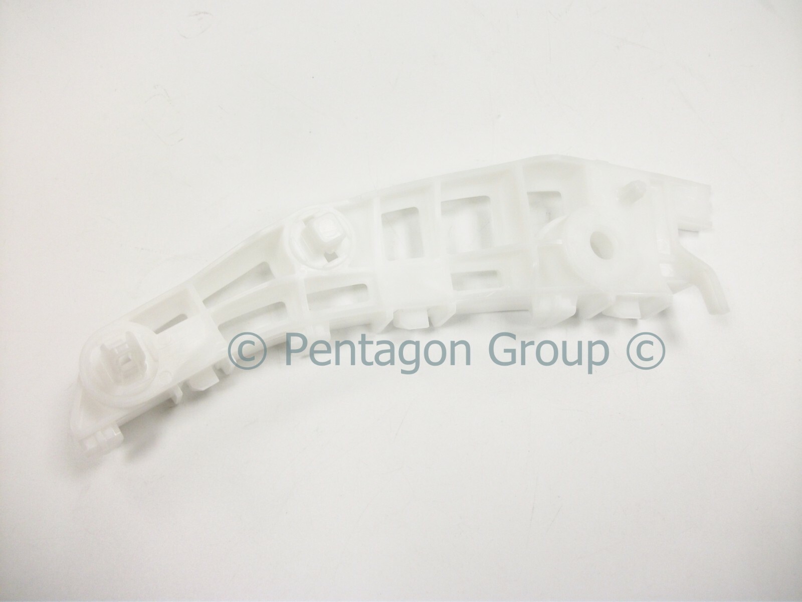 New Genuine Mitsubishi Outlander 2015-> RH Front Bumper To Wing Bracket ...