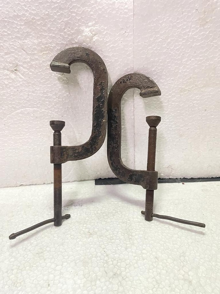 OLD VINTAGE RARE HANDMADE 2 PC RUSTIC SOLID IRON MULTIPURPOSE CLAMP FIX ...