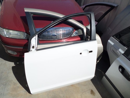 FORD 2008 LT FOCUS HATCH L/FRONT DOOR SHELL IN WHITE | eBay Australia