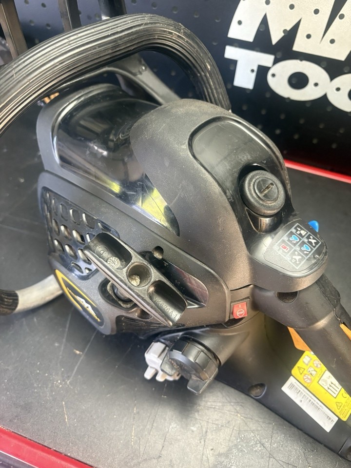 McCulloch CS35S Chainsaw - Good Working Order Ready To Use - Used ...