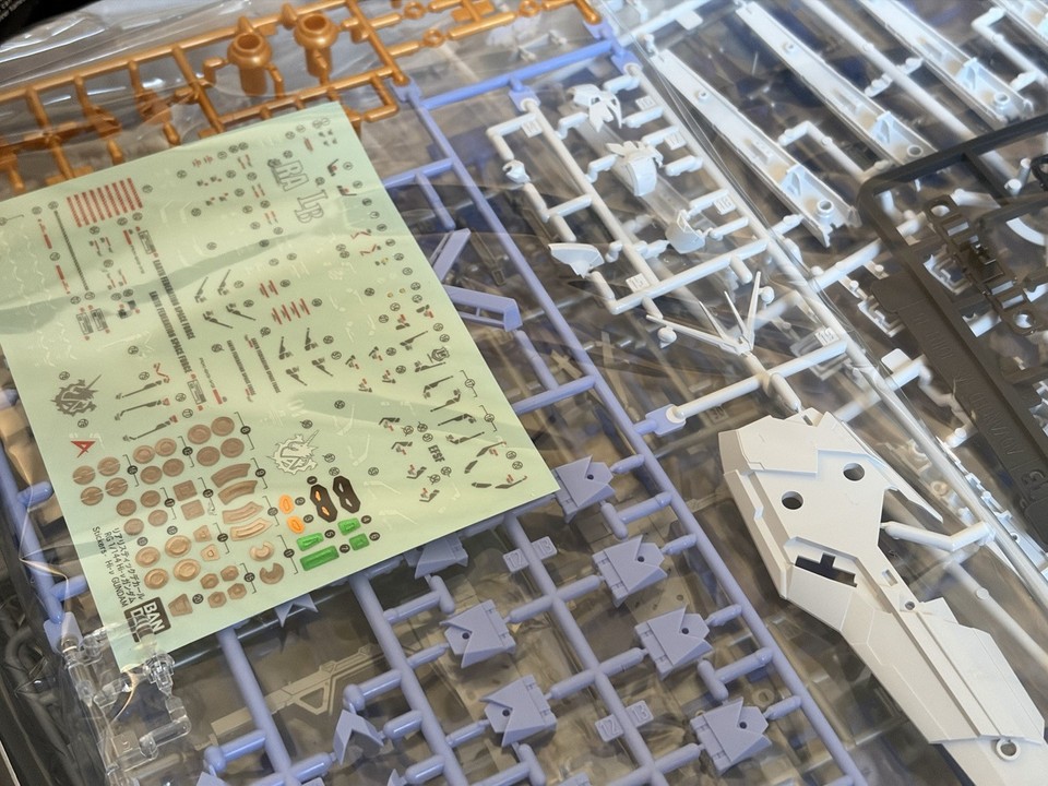 RG Hi-Nu Gundam (RX-93-V2 Hi-V) Gunpla Kit 1/144 Scale Bandai | eBay UK