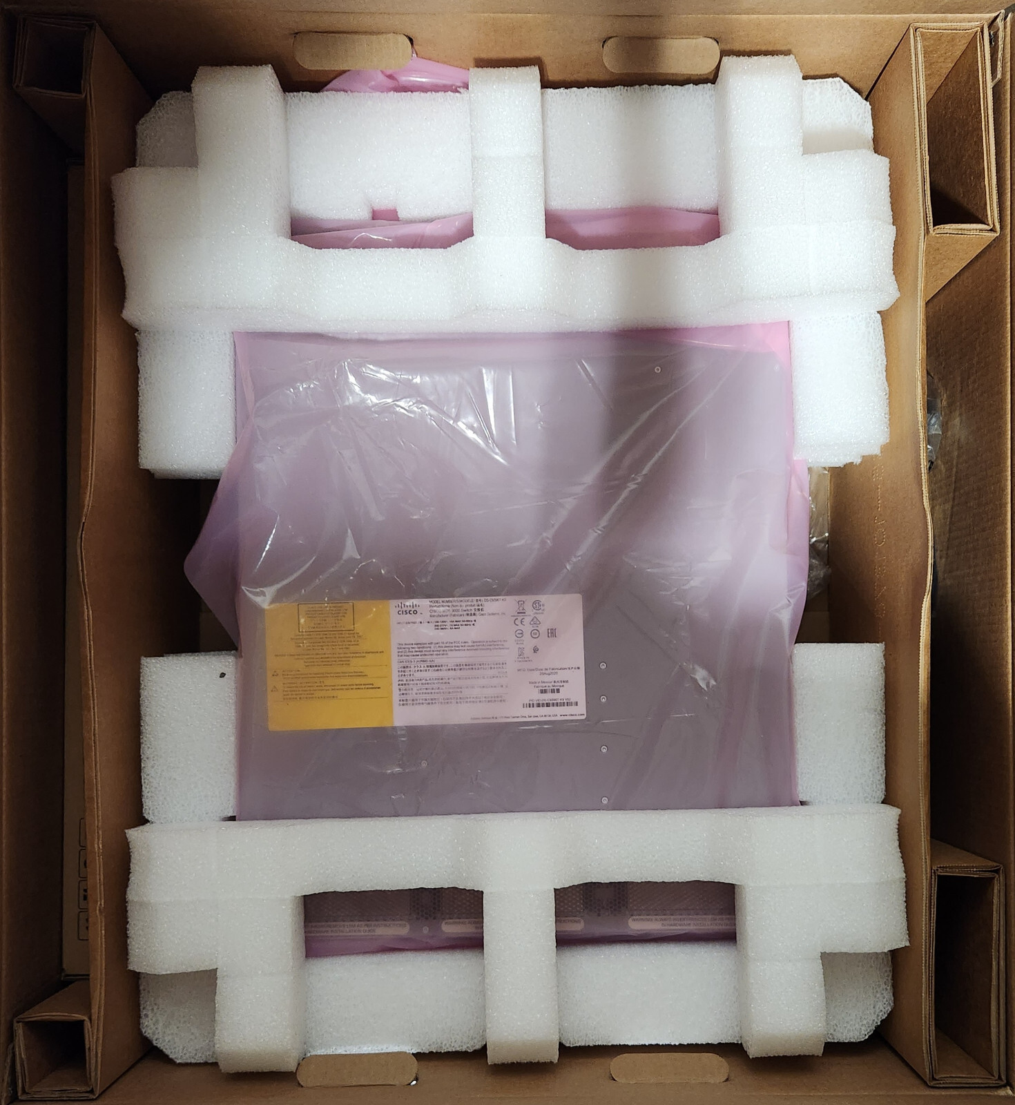 Cisco MDS 9396T 96-Port Active 32Gb Fibre Channel SAN Switch w/Port ...