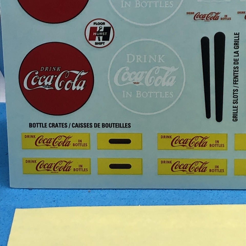 Diorama Coca Cola Bottles In Cases W DECAL SHEET AMT 1:25 Search LBR ...