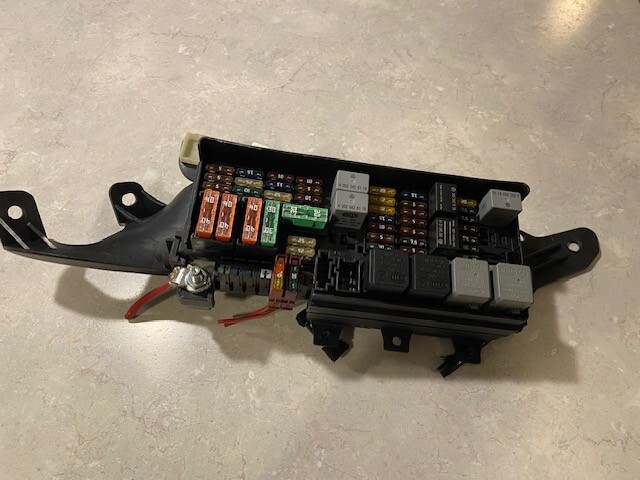 06-12 Mercedes X164 GL450 ML550 R350 REAR FUSE RELAY BOX 1645403372 OEM ...