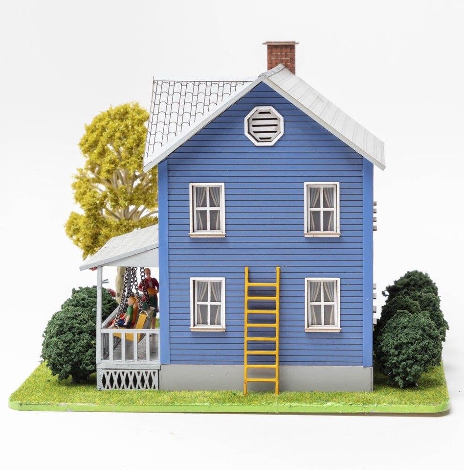 MENARDS GRANDMA’S HOUSE! O GAUGE O SCALE LIGHTED TRAIN BUILDING W ...