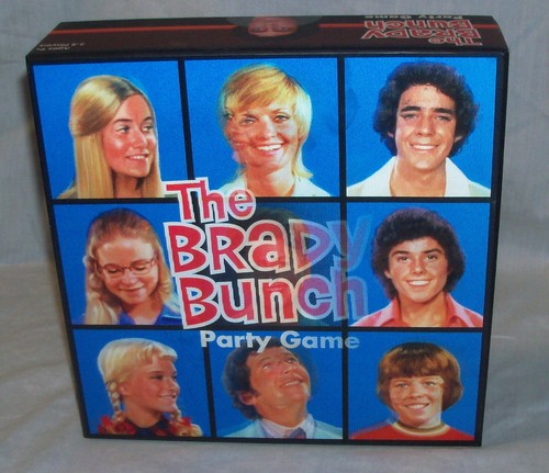 (SEALED NEW IN BOX) The BRADY BUNCH Party Game with 3D Classic Opening ...