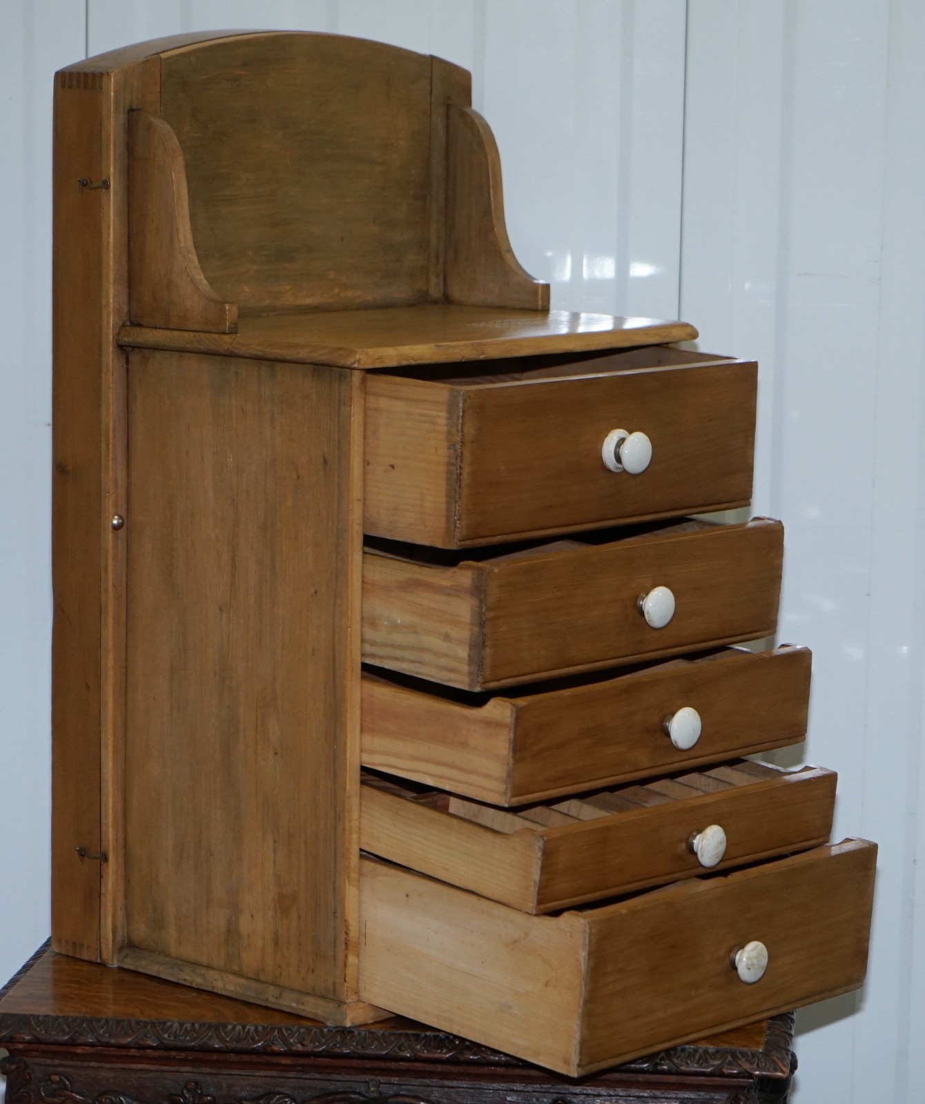 VERY RARE 1950'S RAWL PLUG SALES CABINET WITH TILL DRAWERS AND DISPLAY ...