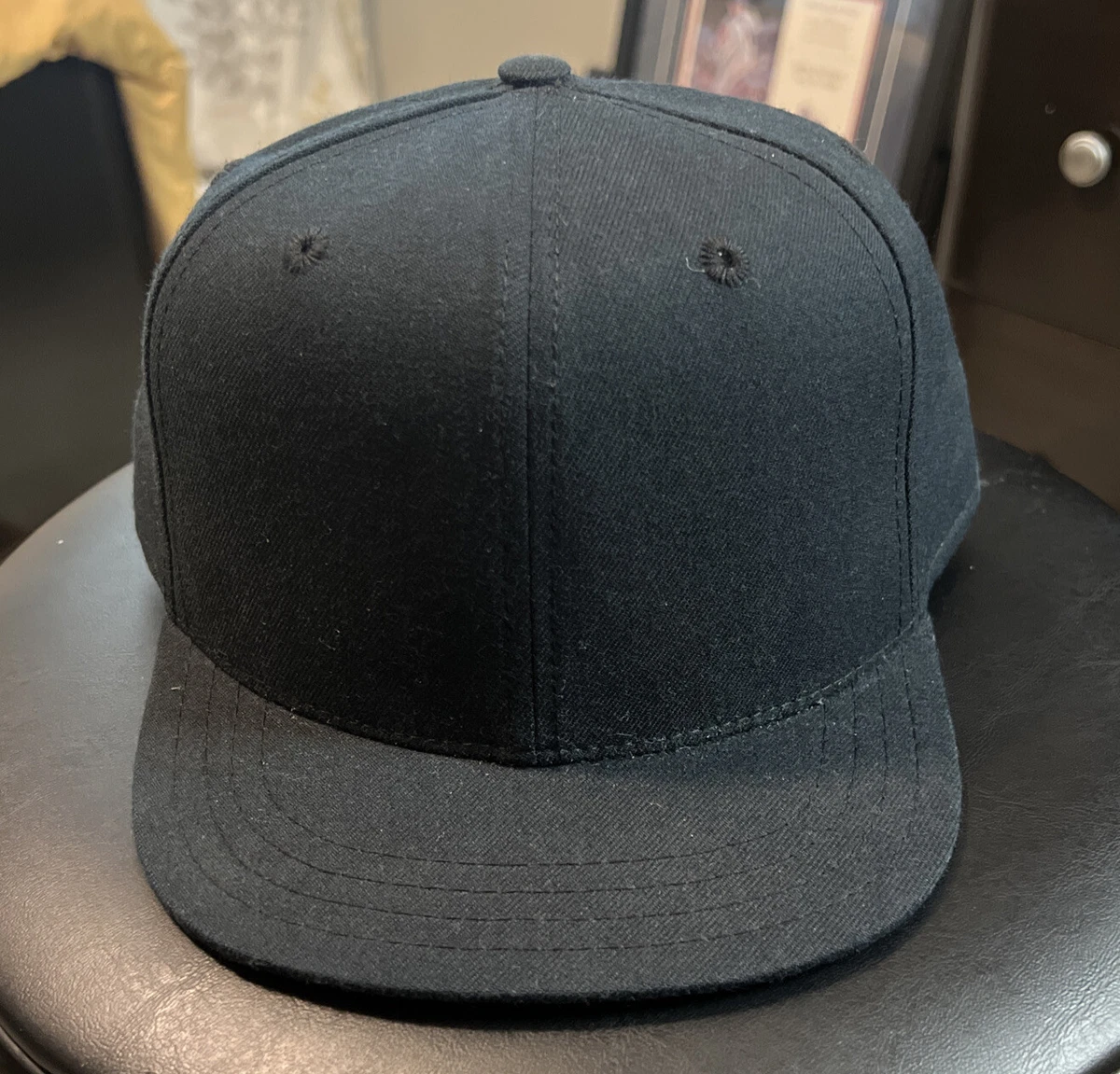 Plain Black Snapback
