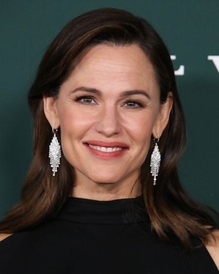 Jennifer Garner in an 11" x 17" Glossy Photo Poster shines | eBay