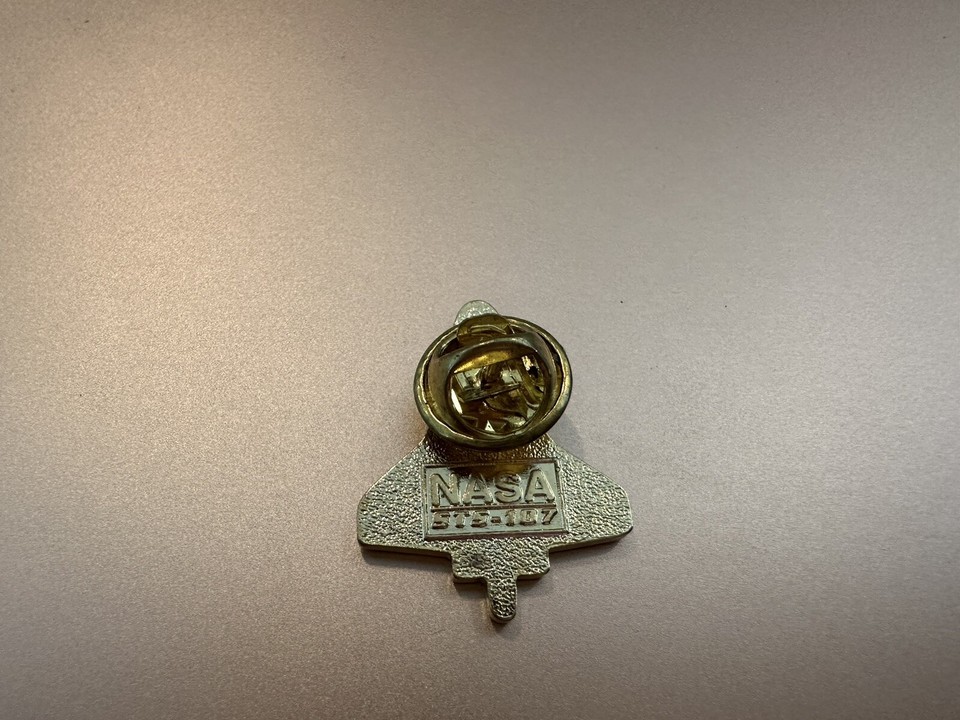 Authentic NASA STS-107 Space Shuttle Columbia ISS Hat Pin / Lapel Pin ...