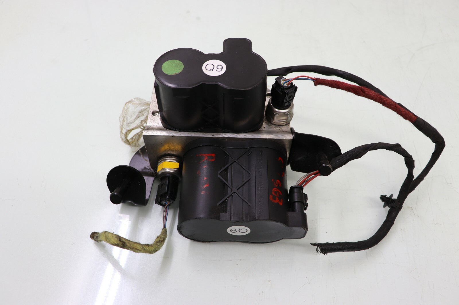 07-09 MERCEDES S63 S550 SL63 W221 AMG REAR HYDRAULIC ABC VALVE BLOCK ...