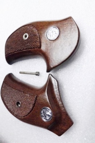 Sile Walnut Combat Grips for Taurus 85 94 605 941 Revolvers Banana Buy ...