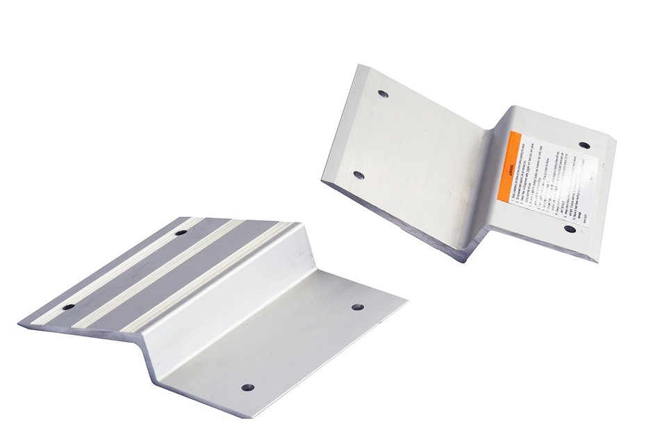 MaxxHaul Aluminum Ramp Kit for 2x8 Boards Heavy Duty Utility Loading ...