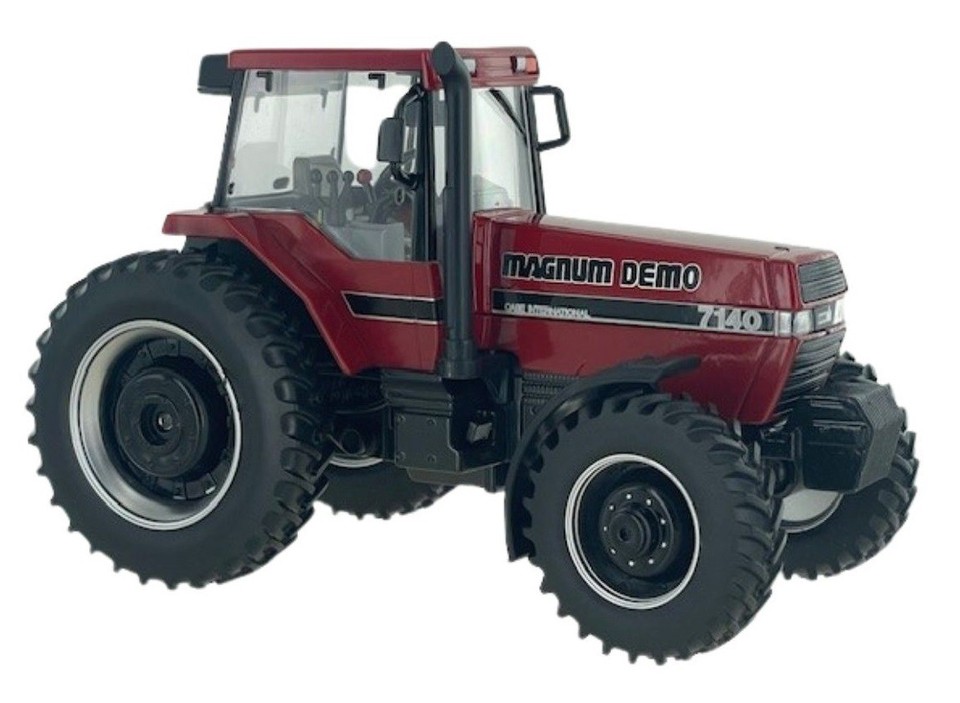 BRITAINS,CASE IH Magnum Demo 7140 - Limited to 750 units., 1/32 ...
