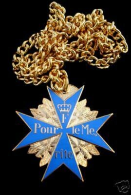 WWI German Blue Max Medal w Chain Pour le Mérit RED BARON PIN UP Red ...