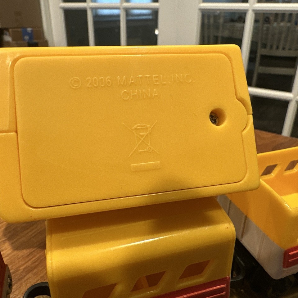 Fisher-Price GeoTrax Grand Central Station Aero Yellow Train & Eric USA ...