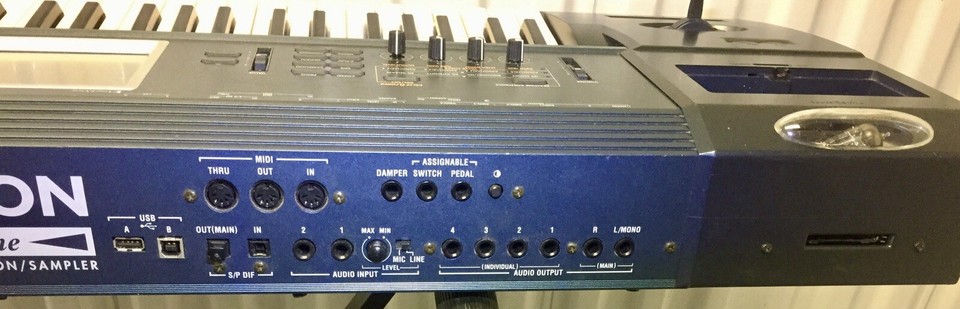 Korg Triton Extreme 61-Key Sampler Synthesizer Workstation -See ...