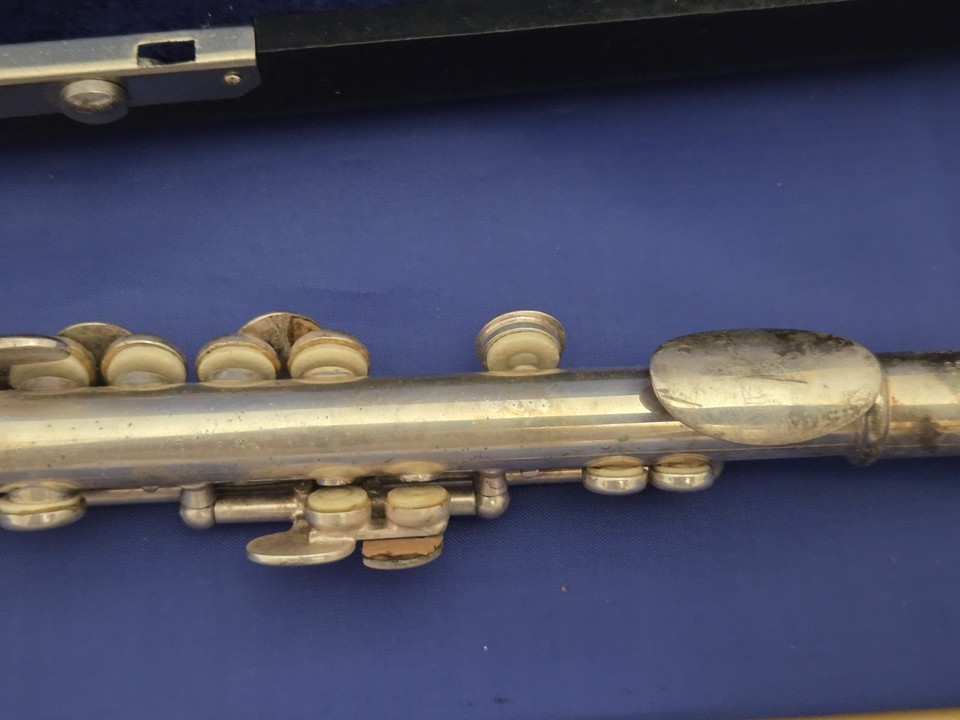 ANTIQUE VINTAGE ARTLEY PICCOLO 15 P W/ HARD CASE CLEANING TOOL SERIAL # 362981 | eBay