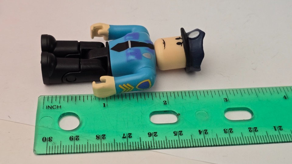 Roblox JAILBREAK MUSEUM HEIST Cop Action Figure Loose No Code 3" Police ...