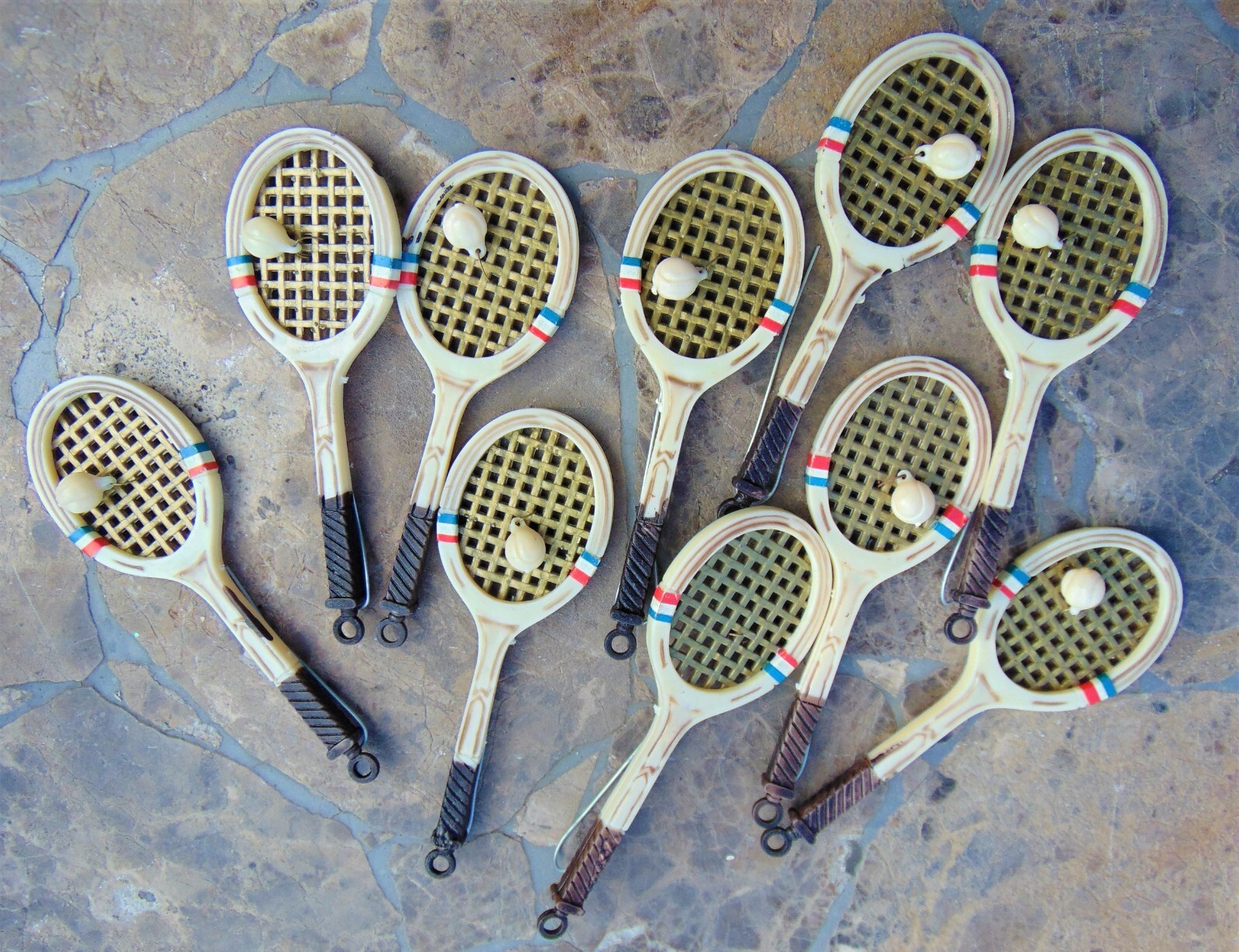10 VNTAGE TOY DOLL TENNIS RACQUETS & BALLS ~ 1960's ~ HONG KONG | eBay