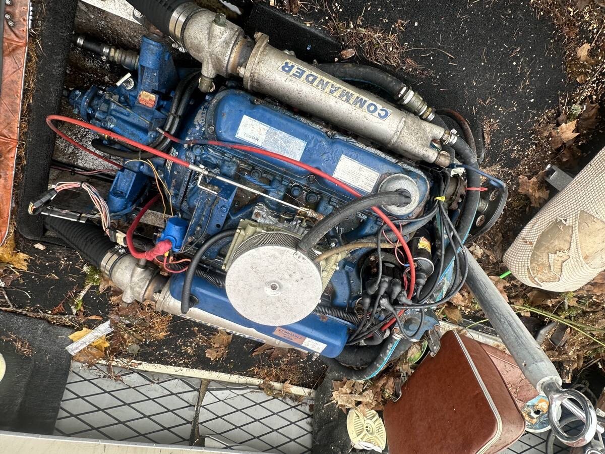 Ford 351 Marine Gas Engine Complete Ford Straight Inboard with Gear | OE