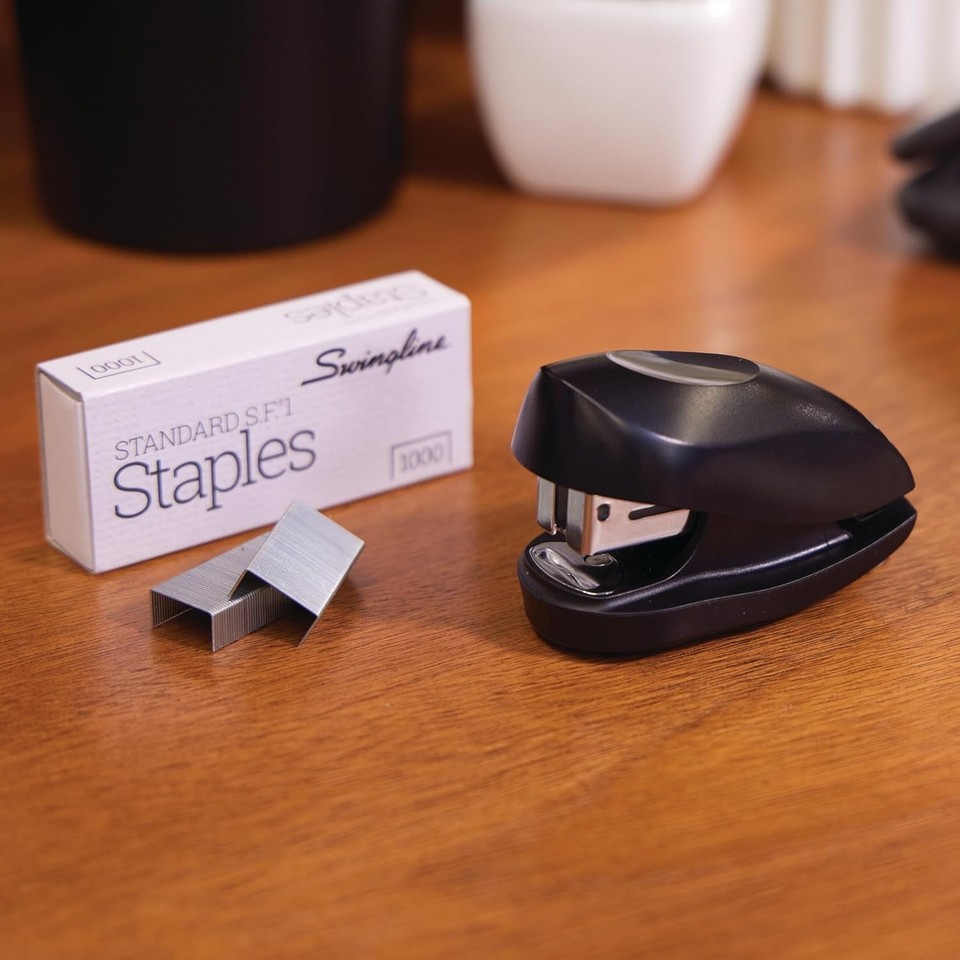 Swingline Mini Stapler: Jam Free, Built-In Remover, 1000 Staples ...