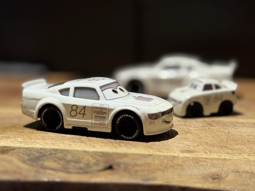 Disney Pixar Cars - **Custom** - Apple Racer #84 (Cars 3 Veteran racer ...