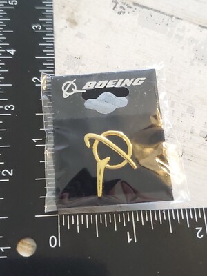 Pin BOEING Logo Pin Pilot Crew Maintenance metal GOLD pin tie tack rz ...